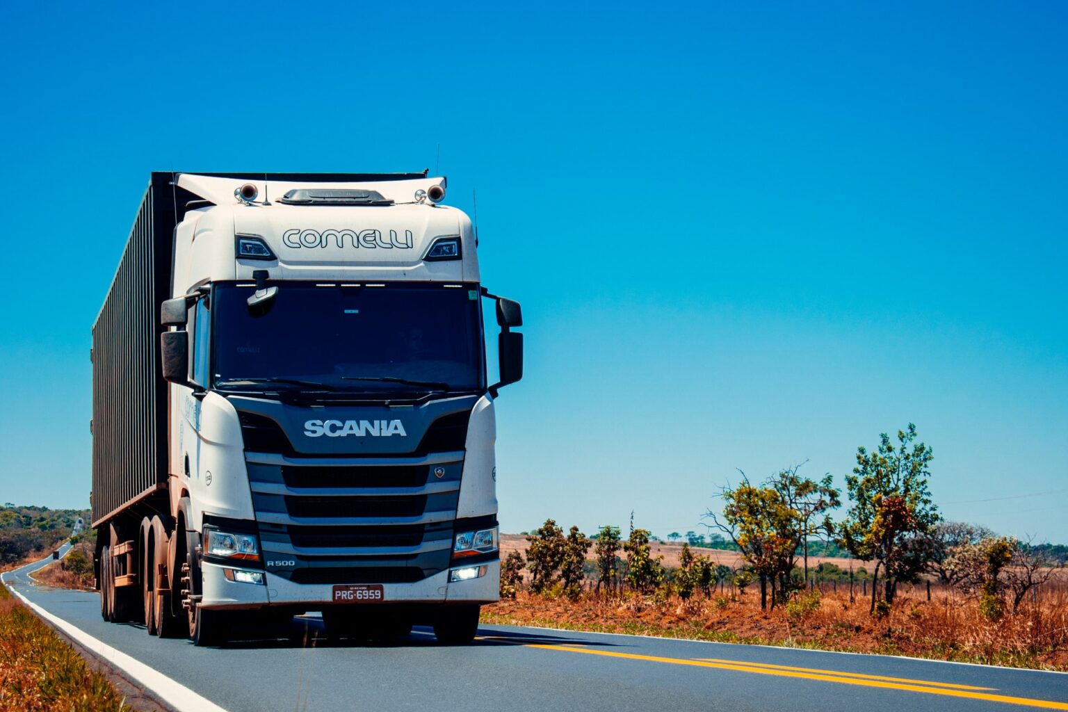 Everything You Need To Know About Short Haul Trucking - Detrack